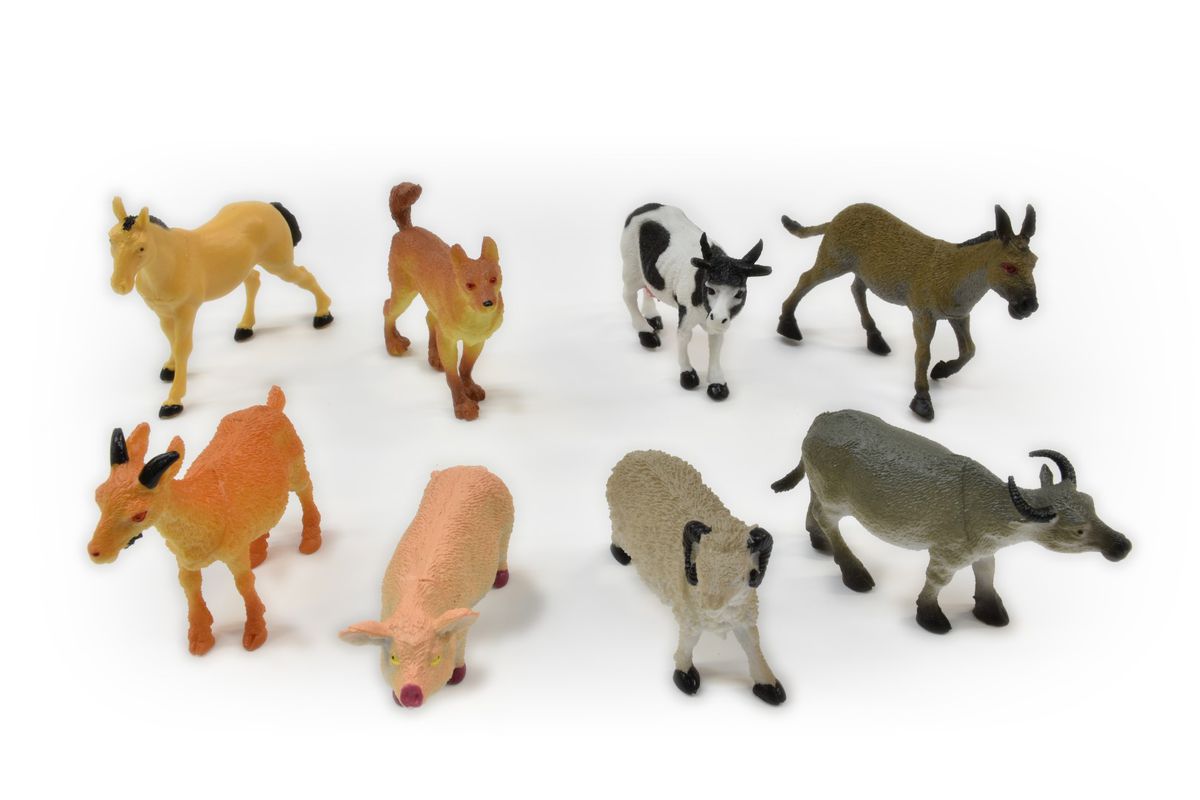 Assorted Farm Animals in a Set 8 pieces